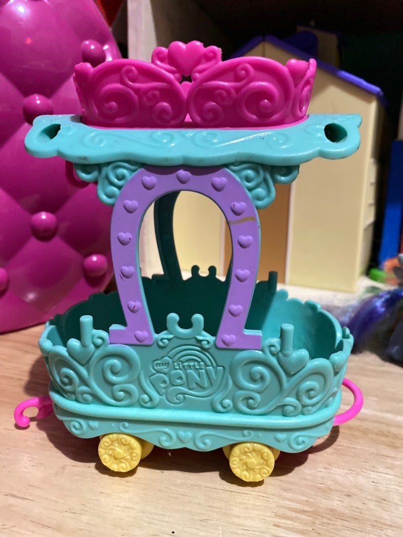 My Little Pony Carriage with Pinky Pie, Rainbow Dash and Rarity ...