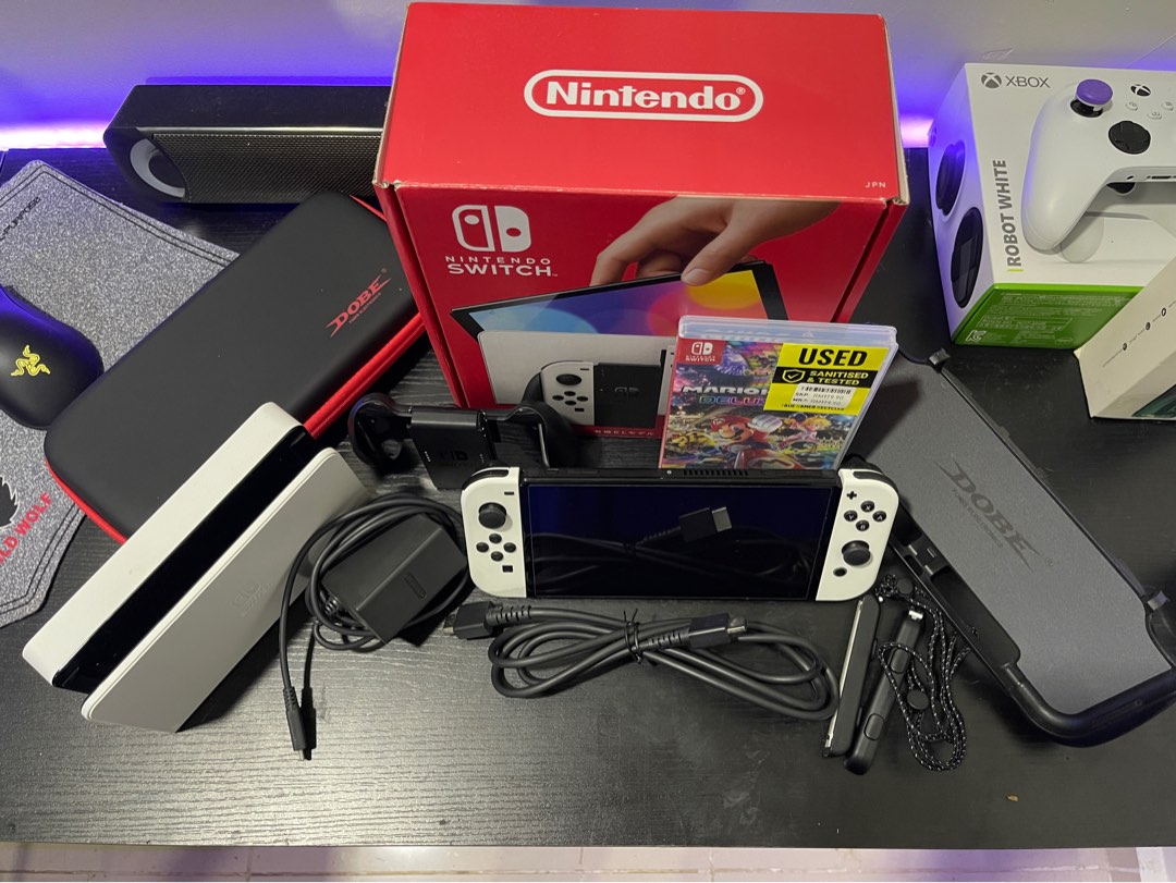 Nintendo Switch OLED (Black and White) + Mario Kart, Video Gaming ...