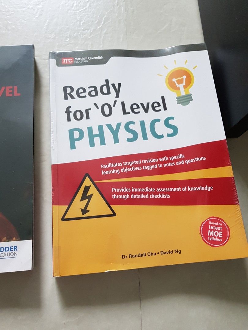 O levels Physics and chemistry text, Hobbies & Toys, Books & Magazines, Textbooks on Carousell