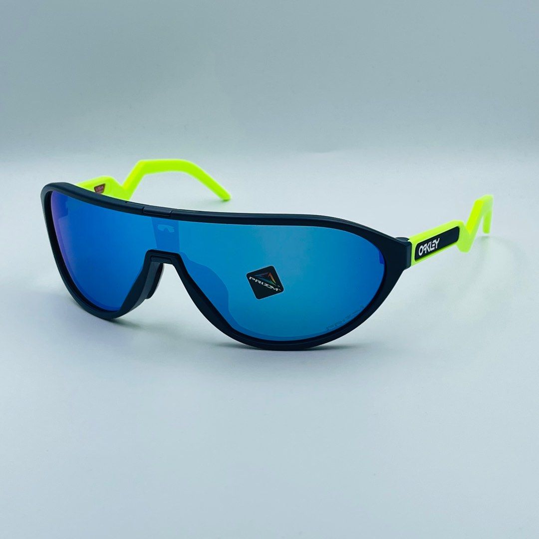 Oakley CMDN (A) Matte Navy w/ Prizm Sapphire, Men's Fashion, Watches ...