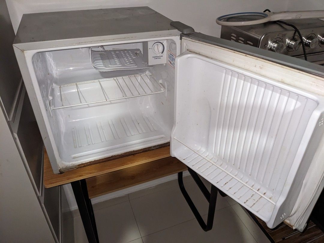 Panasonic mini fridge, TV & Home Appliances, Kitchen Appliances ...