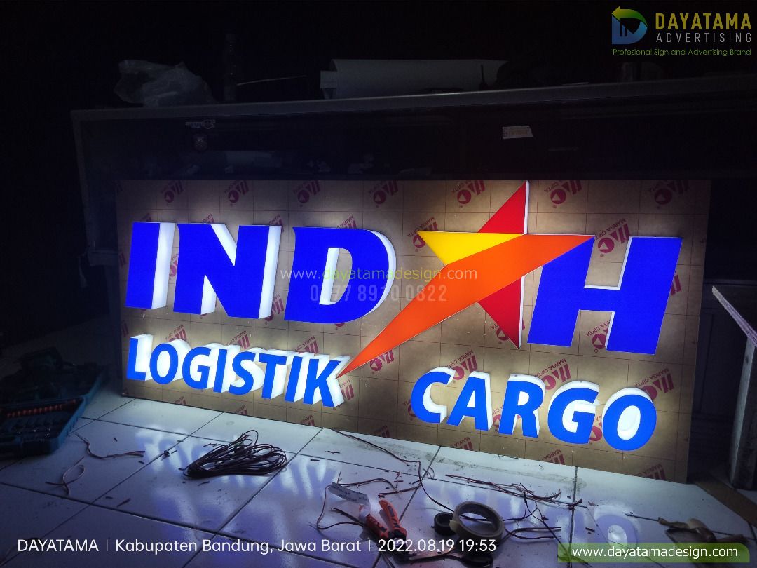 Papan Nama Neon Box dan Huruf Timbul Custom, Desain & Kerajinan Tangan ...