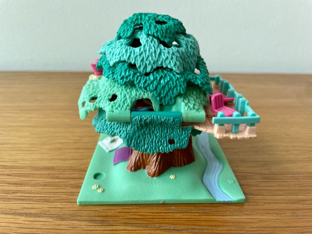 Polly Pocket 1994 Tree house - Pollyville 100% COMPLETE with dolls ...