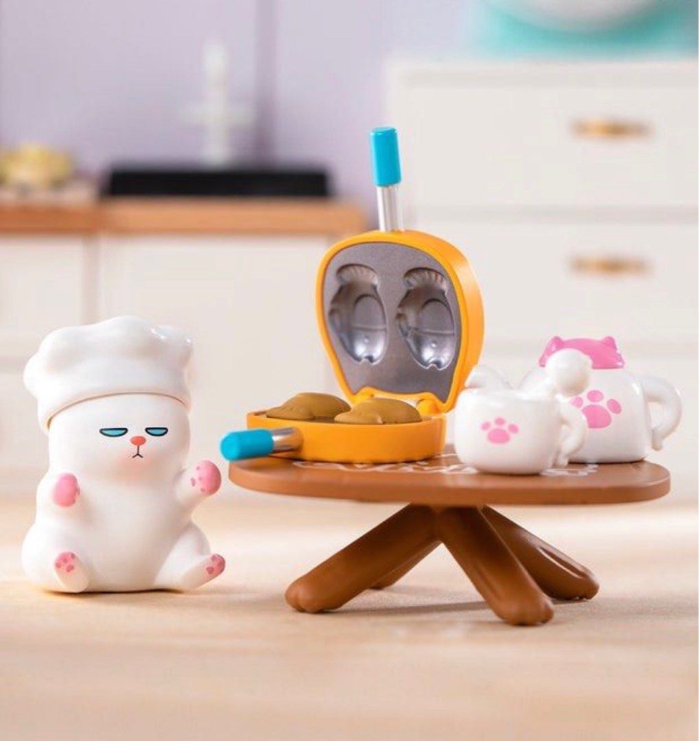 Popmart Vivi Cat Courtyard Series Prop (To Make Fish Cake), Hobbies ...