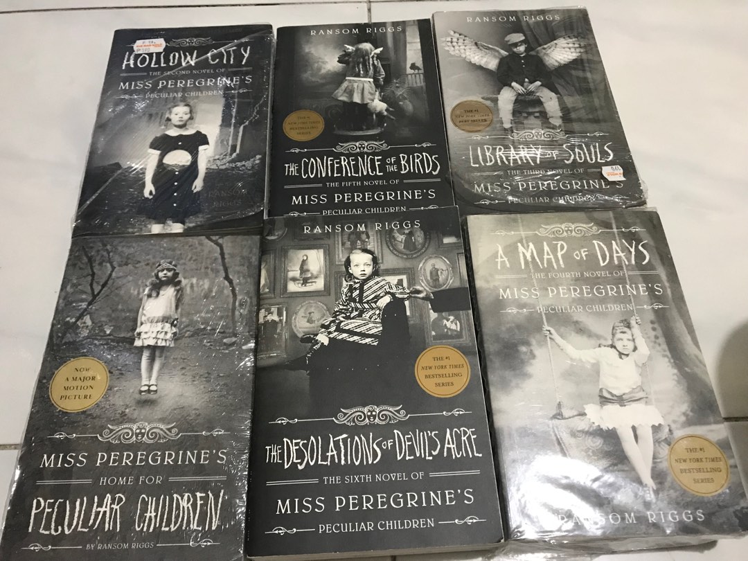 Ransom Riggs book set, Hobbies & Toys, Books & Magazines, Fiction & Non ...