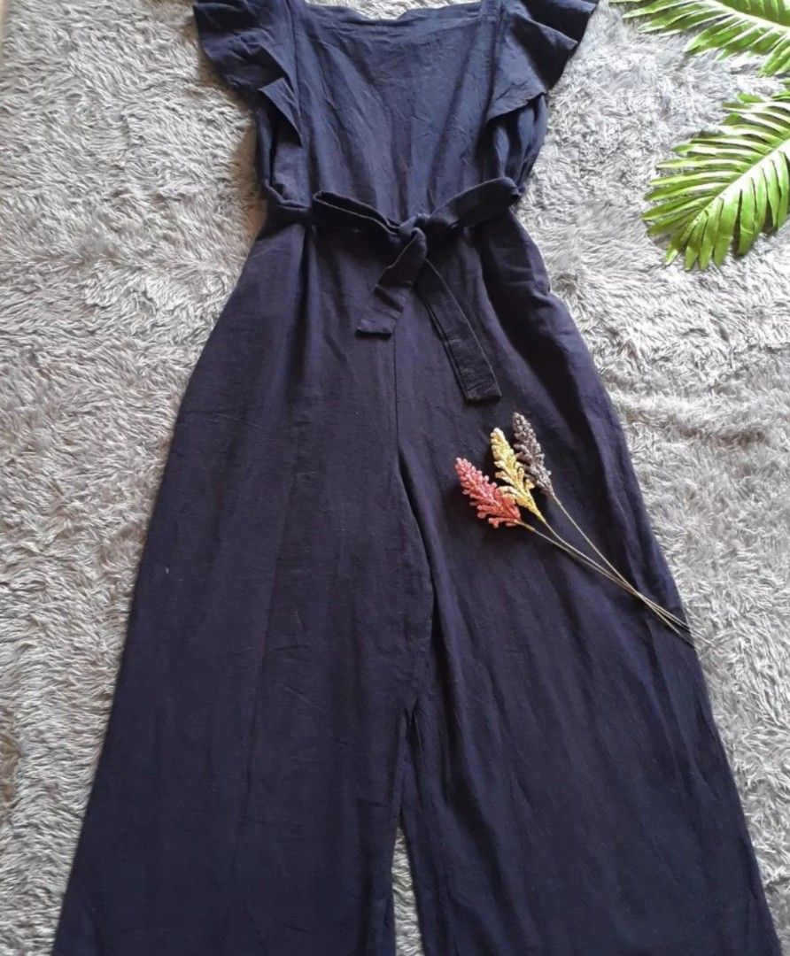 Rufle square neck jumsuits, Fesyen Wanita, Pakaian Wanita, Jumpsuits di ...