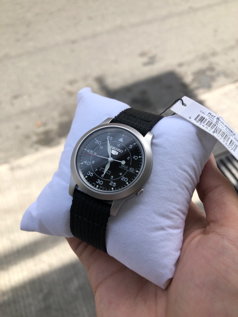 Seiko 5 SNK809 SNK809K1, Men's Fashion, Watches & Accessories, Jewelry ...