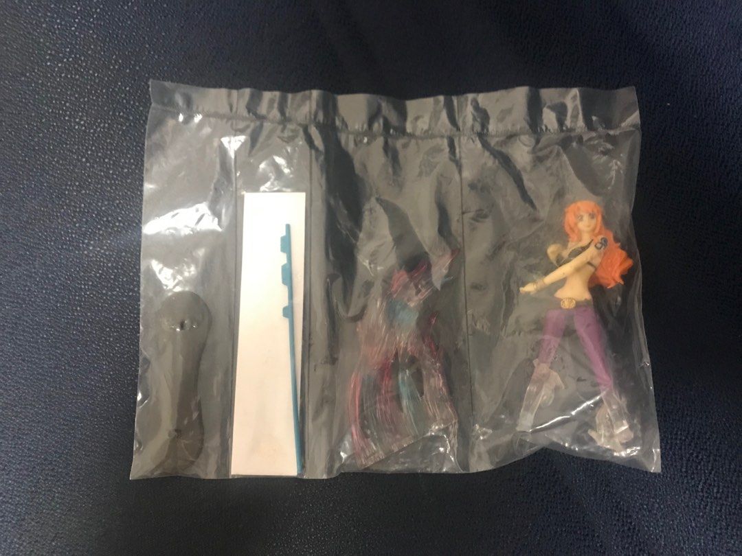 (Set of 20) Authentic Nami, Robin One Piece Figurines / Figures ...