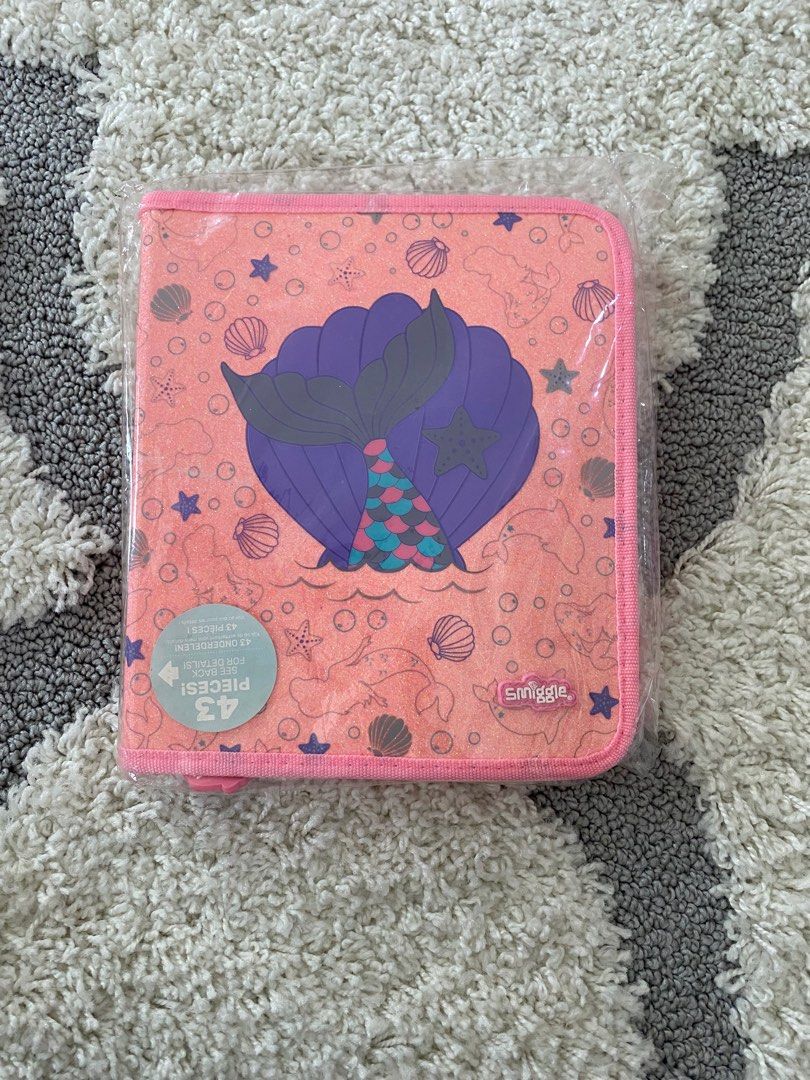 Smiggle colouring set, Babies & Kids, Babies & Kids Fashion on Carousell