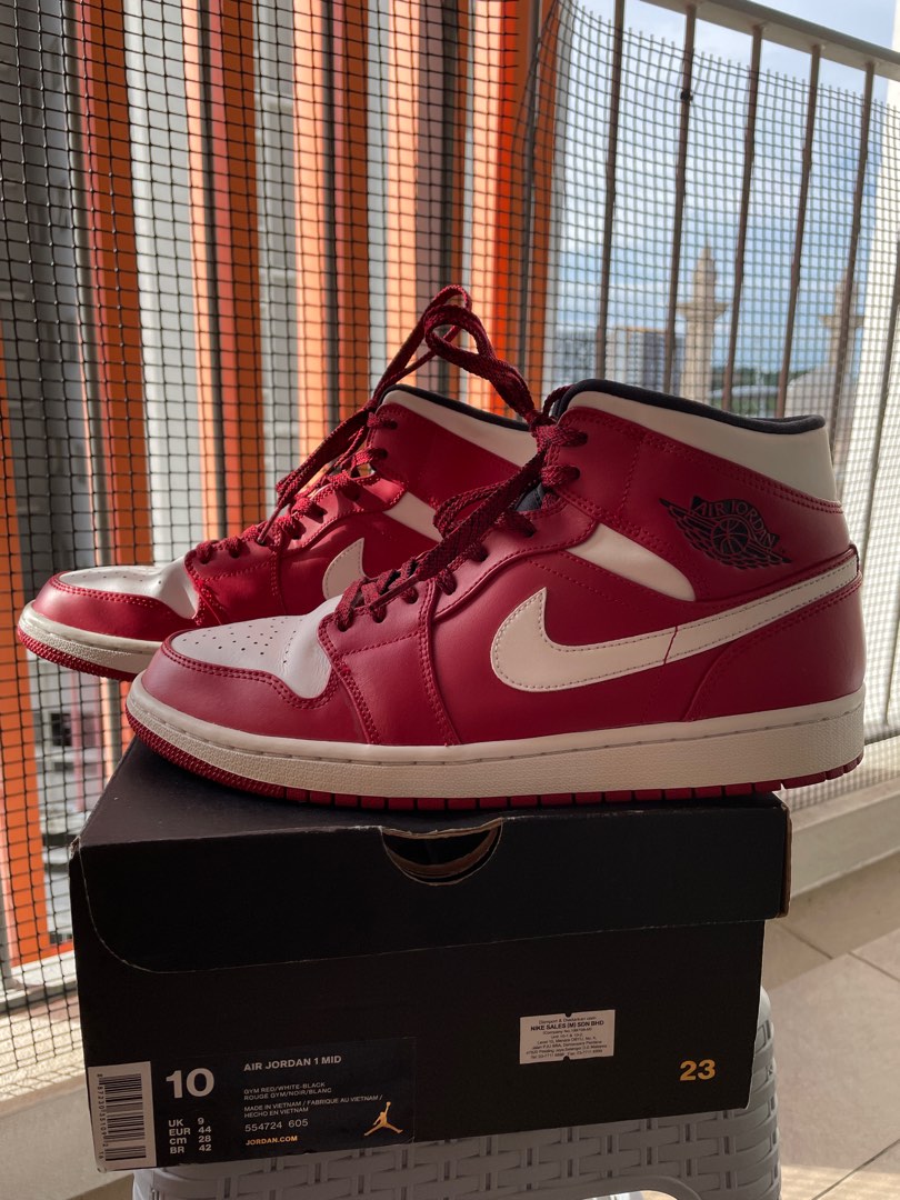 STEAL PRICE!!! Retro Mid 'Chicago' gym red with RECEIPT from HOOP ...