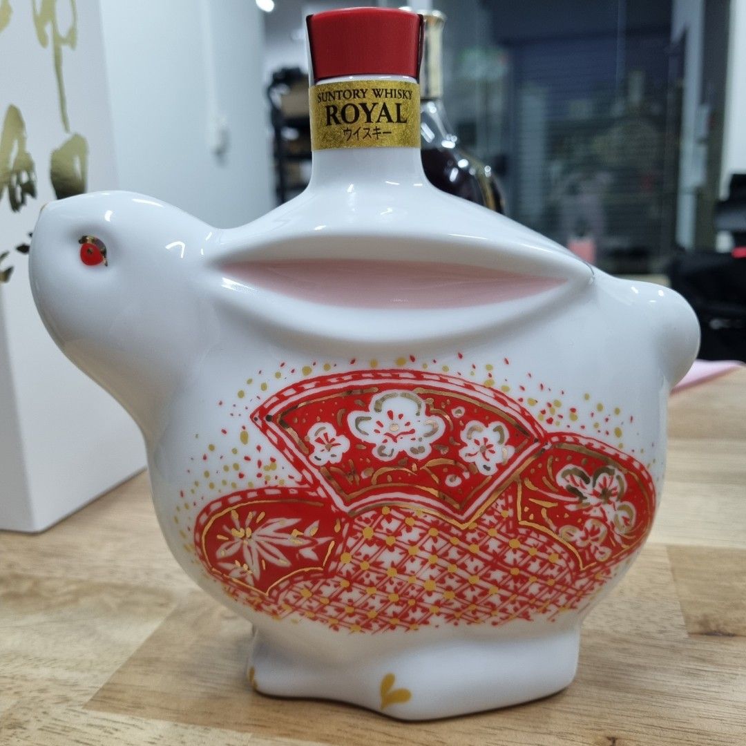 Suntory Old Whisky Rabbit 2023, Food & Drinks, Alcoholic Beverages on ...