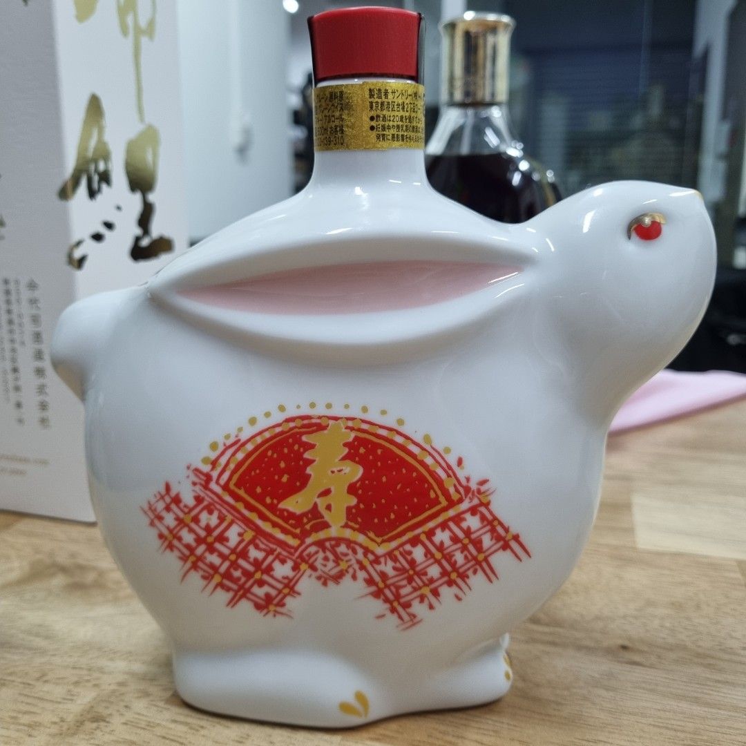 Suntory Old Whisky Rabbit 2023, Food & Drinks, Alcoholic Beverages on ...