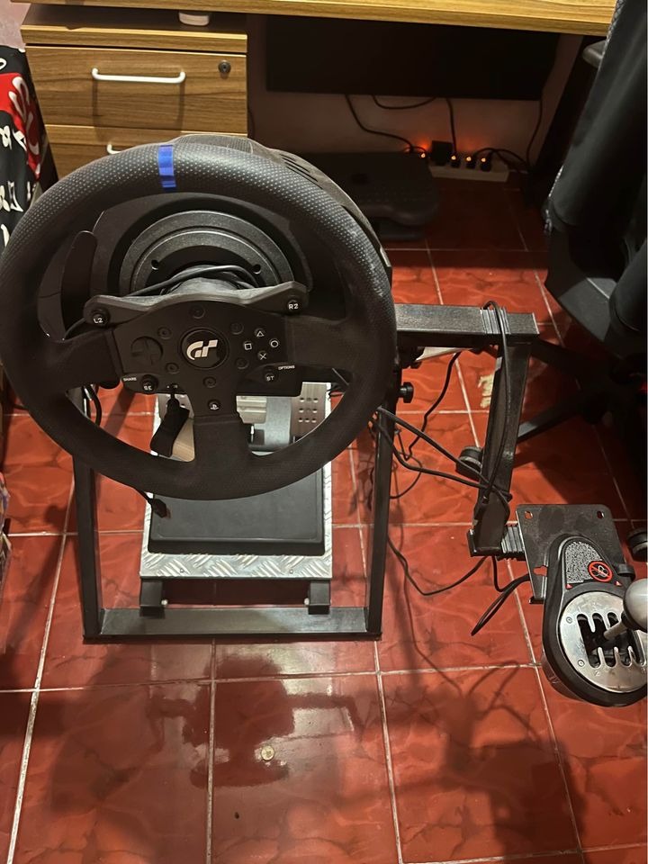 T300RS, TH8A, Next Level Racing Stand with Game (Negotiable), Video ...