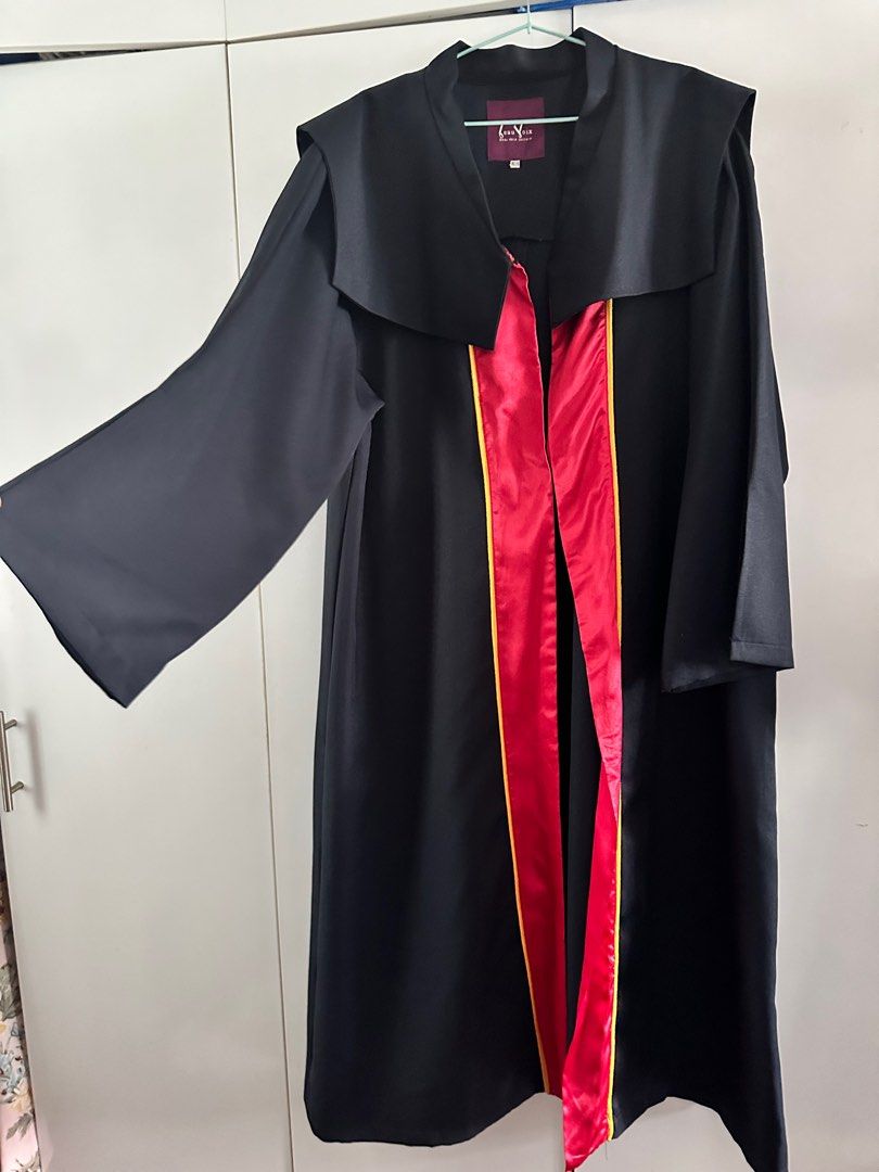 Temasek Poly Graduation Gown, Women's Fashion, Coats, Jackets and ...