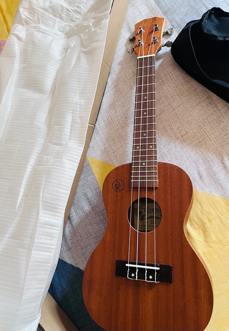 Ukulele, Hobbies & Toys, Music & Media, Musical Instruments on Carousell