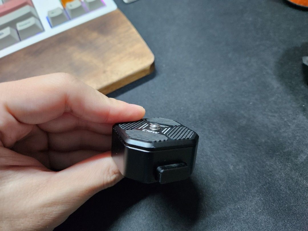 Ulanzi Quick Claw Quick Release, Photography, Photography Accessories ...