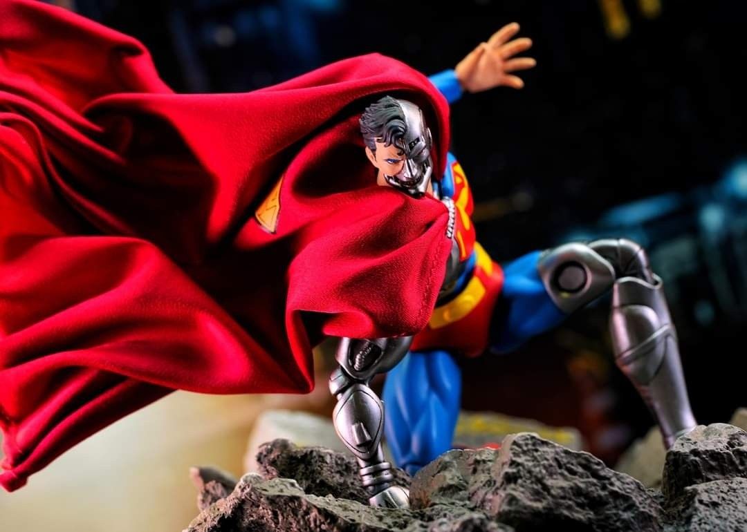 VERY HOT & RARE!! SOLD OUT EVERYWHERE *IN STOCK NOW!* Medicom MAFEX ...