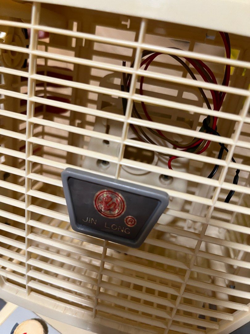 Vintage robot fan. Retro collectables table desk non working condition ...