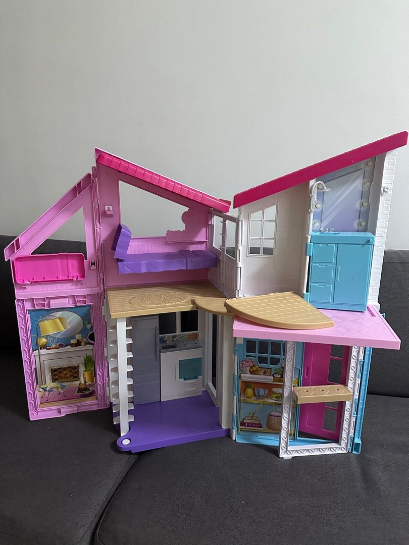 Barbie malibu house play set, Hobbies & Toys, Toys & Games on Carousell