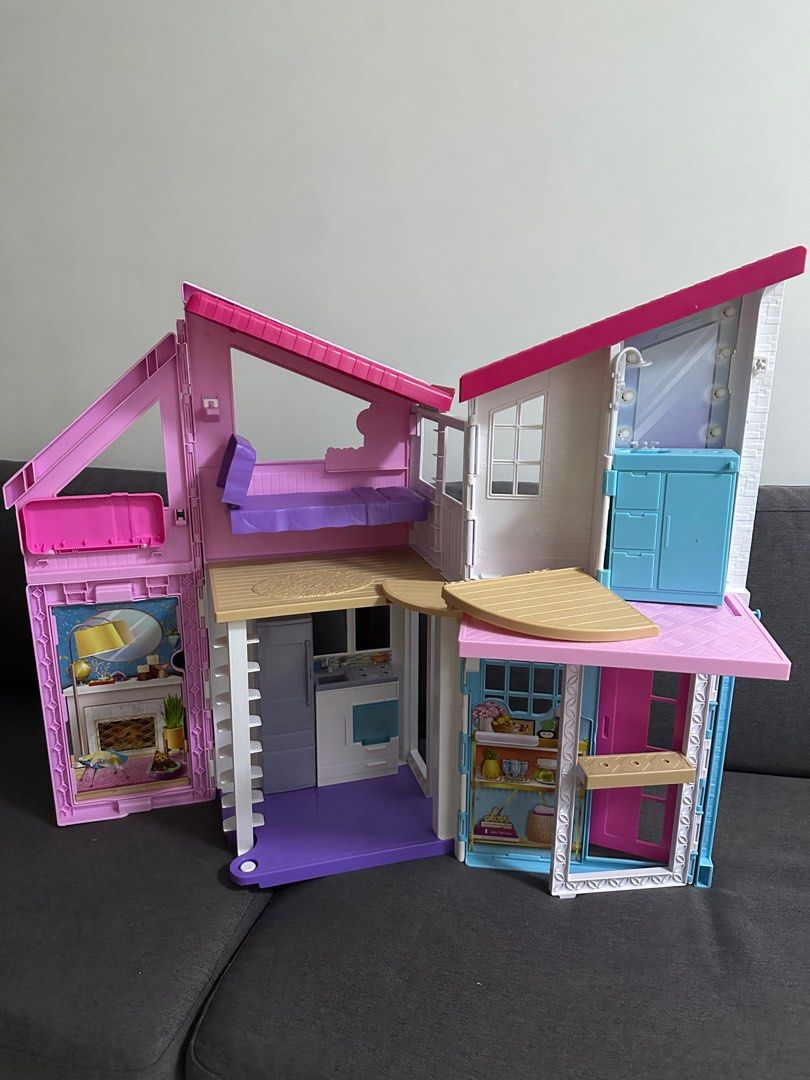 Barbie malibu house play set, Hobbies & Toys, Toys & Games on Carousell