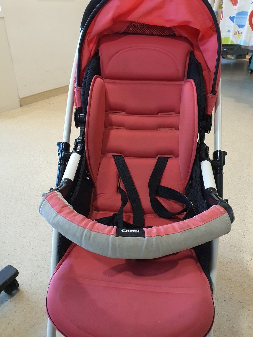Combi urban walker lite, Babies & Kids, Going Out, Strollers on Carousell