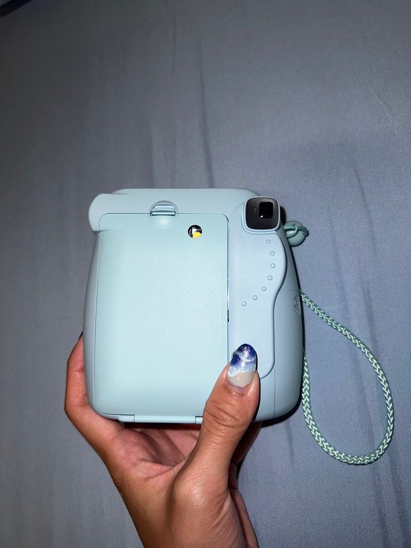 Fujifilm Instax Mini 8 Polaroid camera in blue, Photography, Cameras on ...