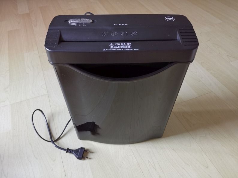 GBC Personal / Home Office A4 Paper Shredder, Computers & Tech ...