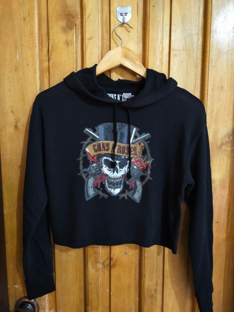 Guns N' Roses Crop top, Women's Fashion, Tops, Shirts on Carousell