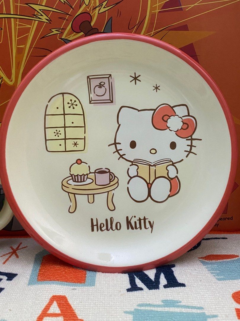Hello Kitty Reading Set, Furniture & Home Living, Kitchenware & Tableware, Other Kitchenware ...