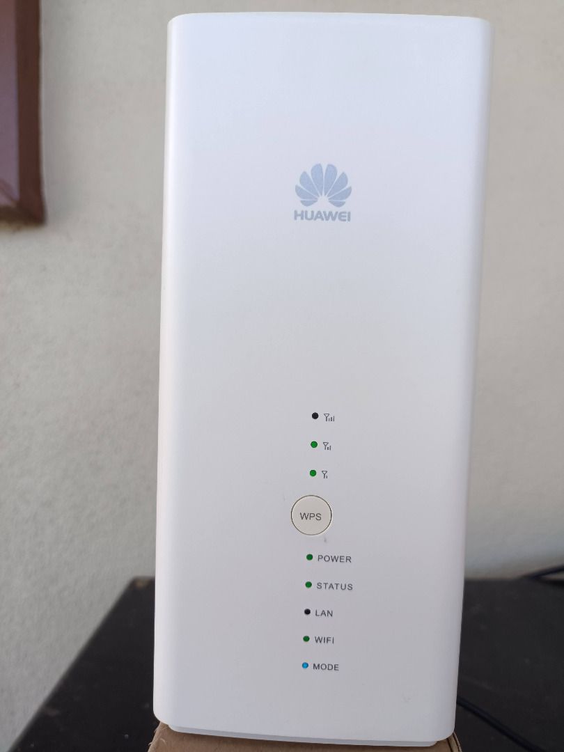 Huawei B618 4G LTE-A Modem + Wireless Router, Computers & Tech, Parts ...