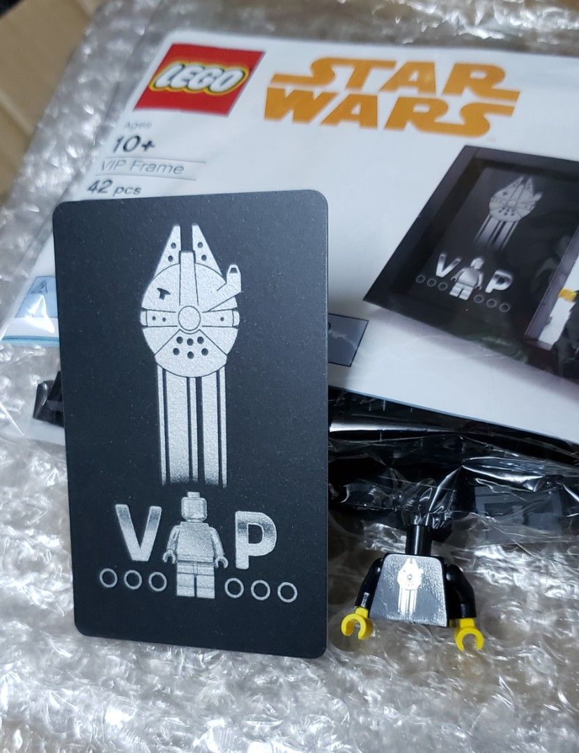 Lego Star Wars VIP frame with card, 興趣及遊戲, 玩具 & 遊戲類 - Carousell