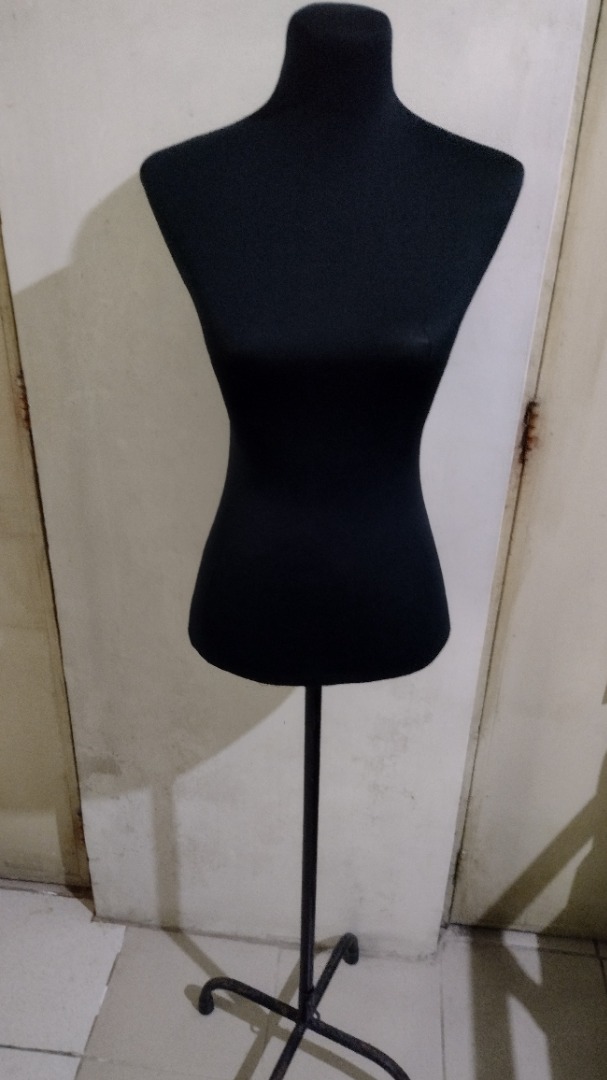 Mannequin Dress form Cross Stand, Everything Else, Others on Carousell