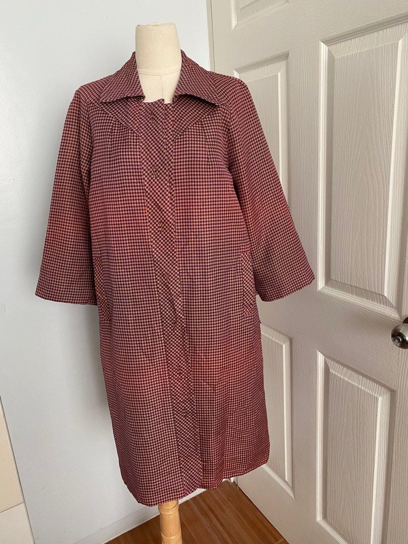 maroon Long trench Coat, Women's Fashion, Coats, Jackets and Outerwear ...