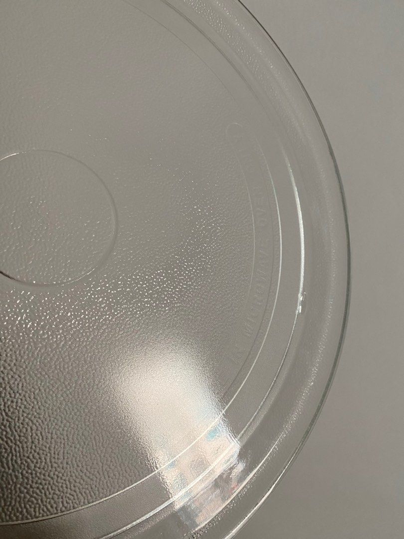 Microwave glass dish and spinner, 傢俬＆家居, 廚具和餐具, 炊具及配件 - Carousell