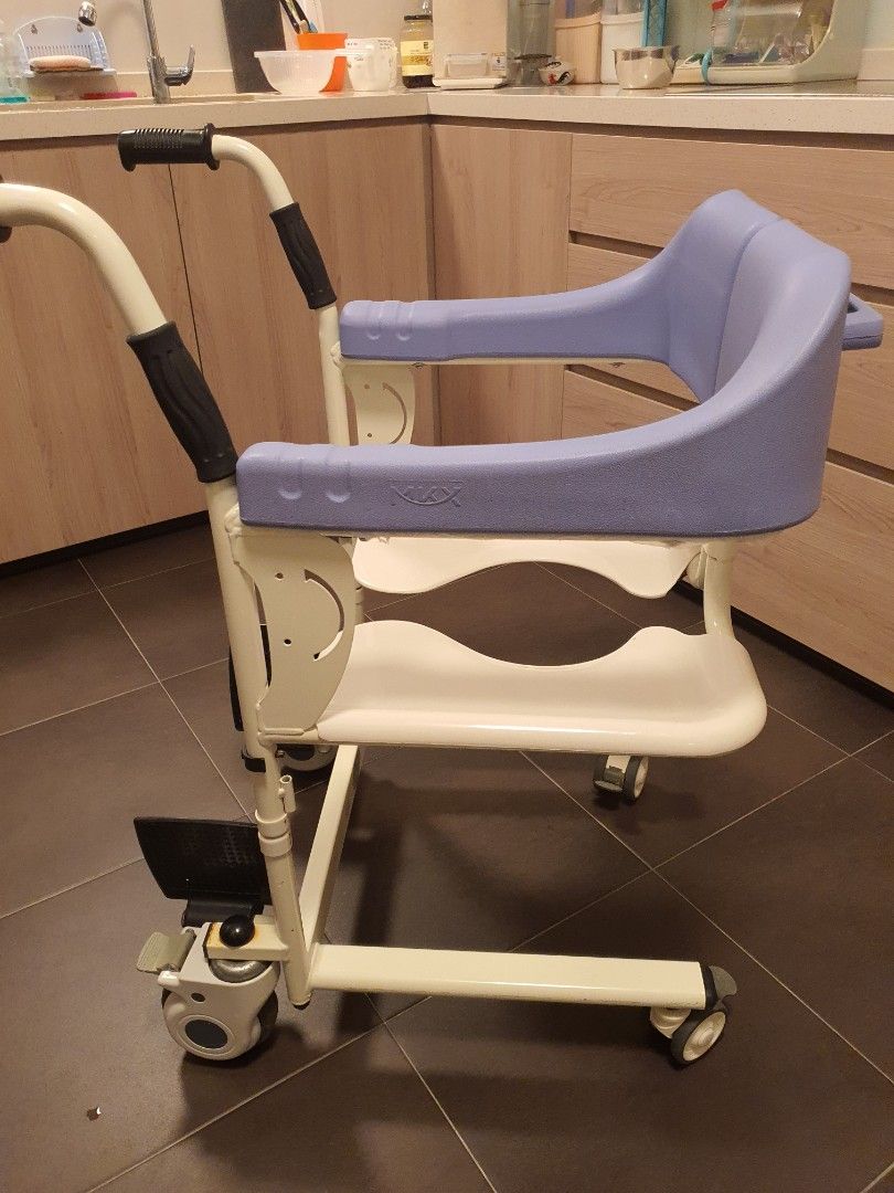 Mobile Transfer Aid / Bath Chair, Health & Nutrition, Assistive ...