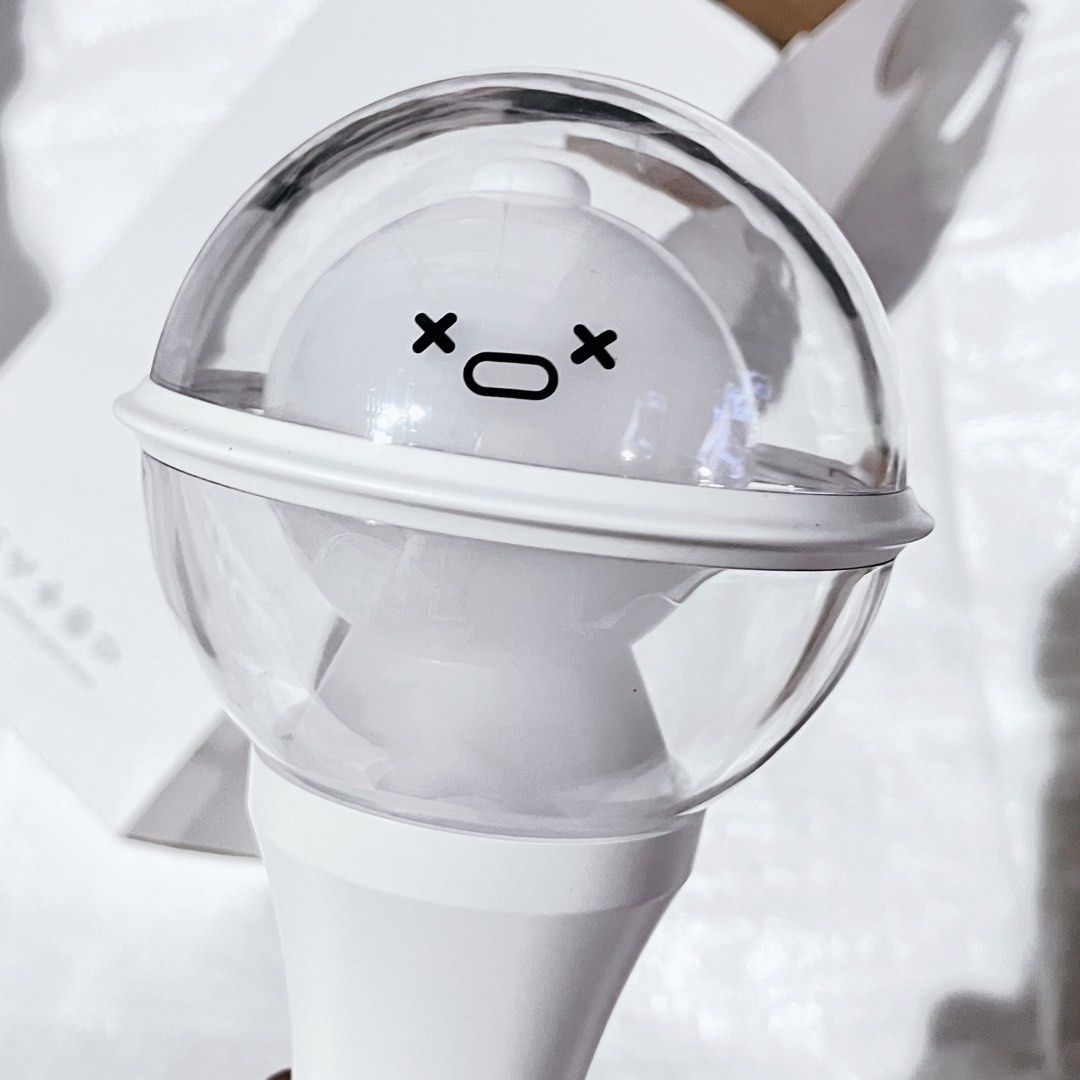 NFlying Lightstick NFie Bong, Hobbies & Toys, Memorabilia ...