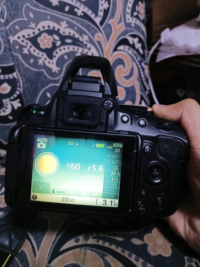 Nikon d5100 Flipscreen Vignette LCd Clear Image output with Lens DSLR ...