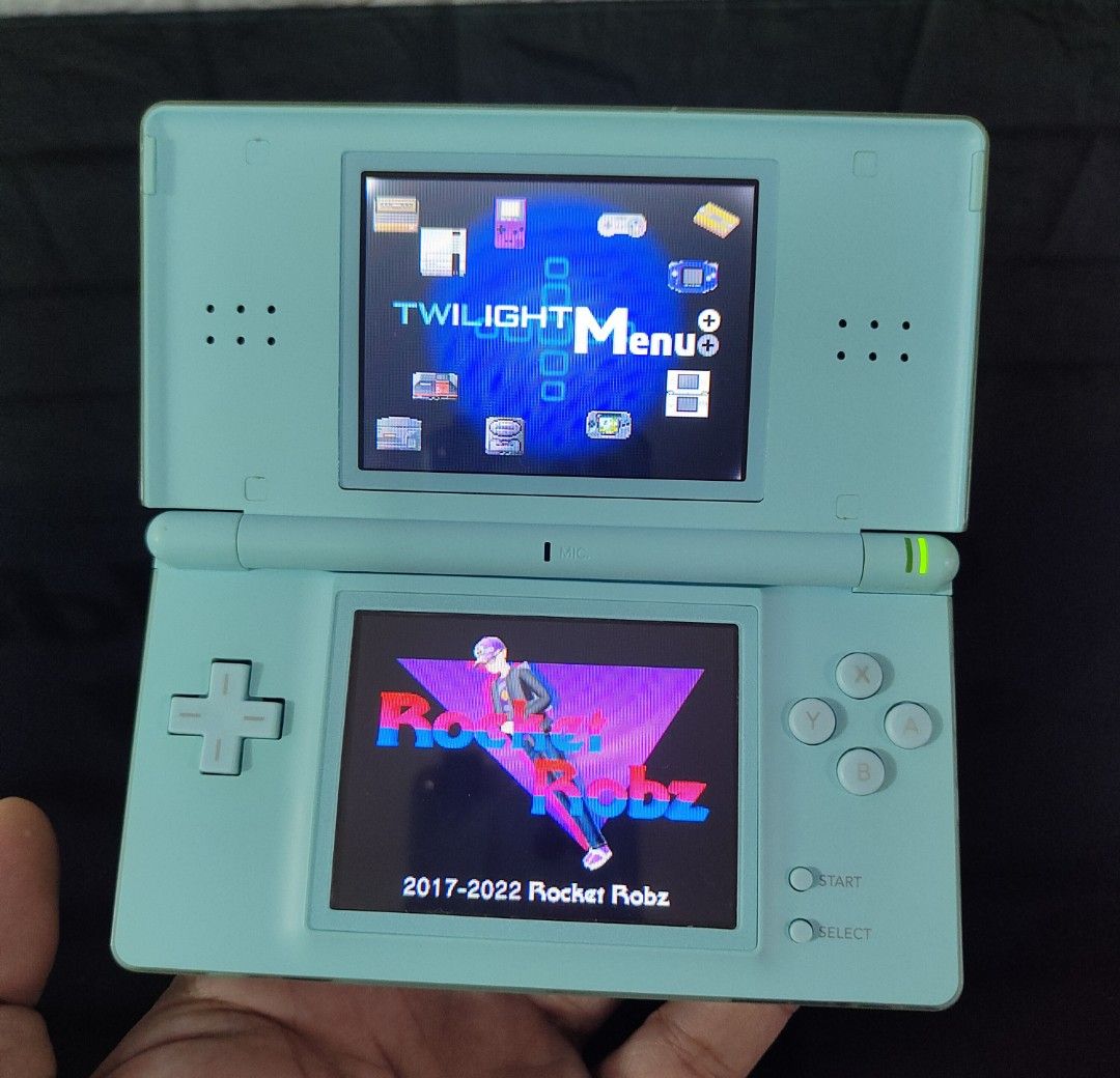 Nintendo DS Lite Ice Blue + Free DSTT 4GB Full of Games Bundle, Video ...