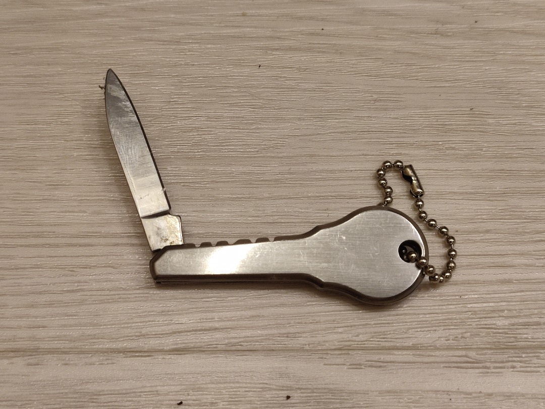 Novelty Key Shaped Keychain Pocket Knife, Hobbies & Toys, Memorabilia ...