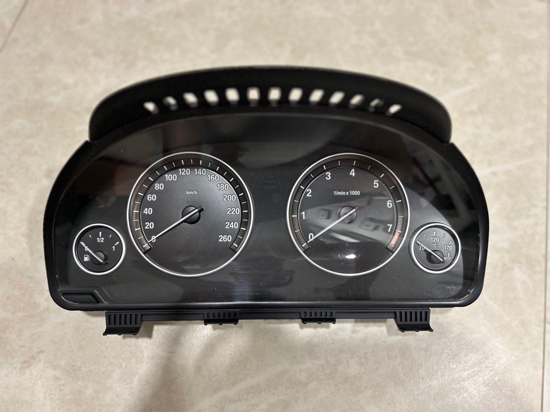 Original BMW instrument cluster, Car Accessories, Accessories on Carousell