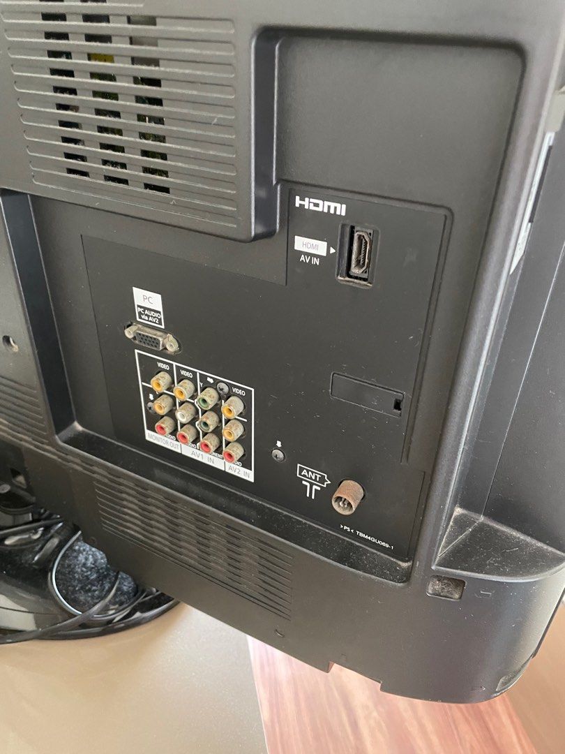 Panasonic 32 LCD- No remote, TV & Home Appliances, TV & Entertainment ...