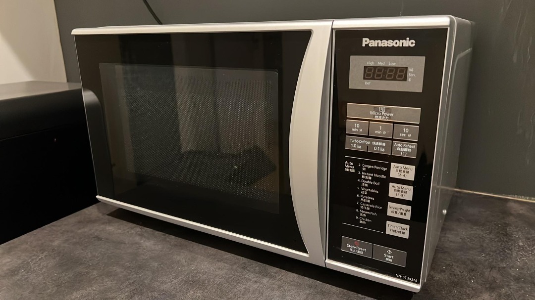 Panasonic NN-ST342M 25-Liter Microwave Oven Used, TV & Home Appliances ...