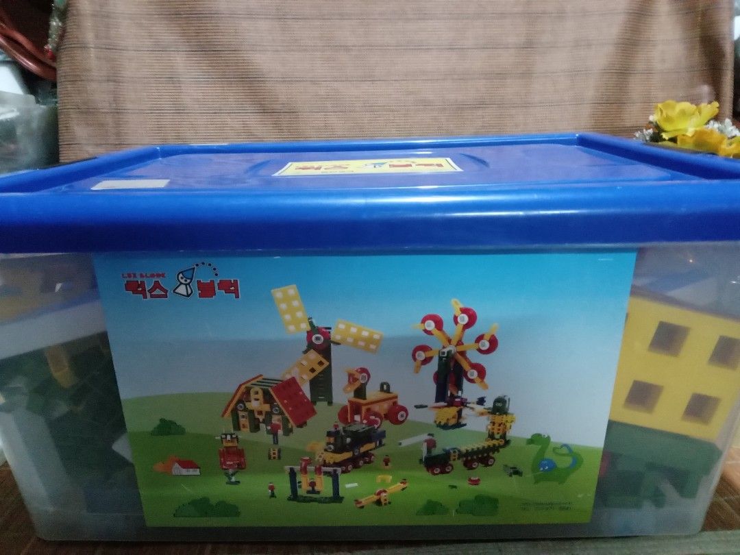 Php1200. Lux Blocks 1 big plastic box full of blocks and character ...
