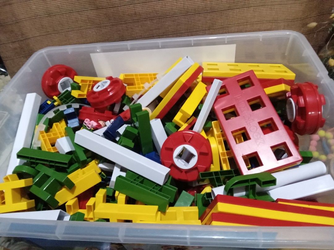 Php1200. Lux Blocks 1 big plastic box full of blocks and character ...