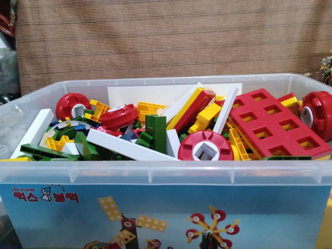 Php1200. Lux Blocks 1 big plastic box full of blocks and character ...