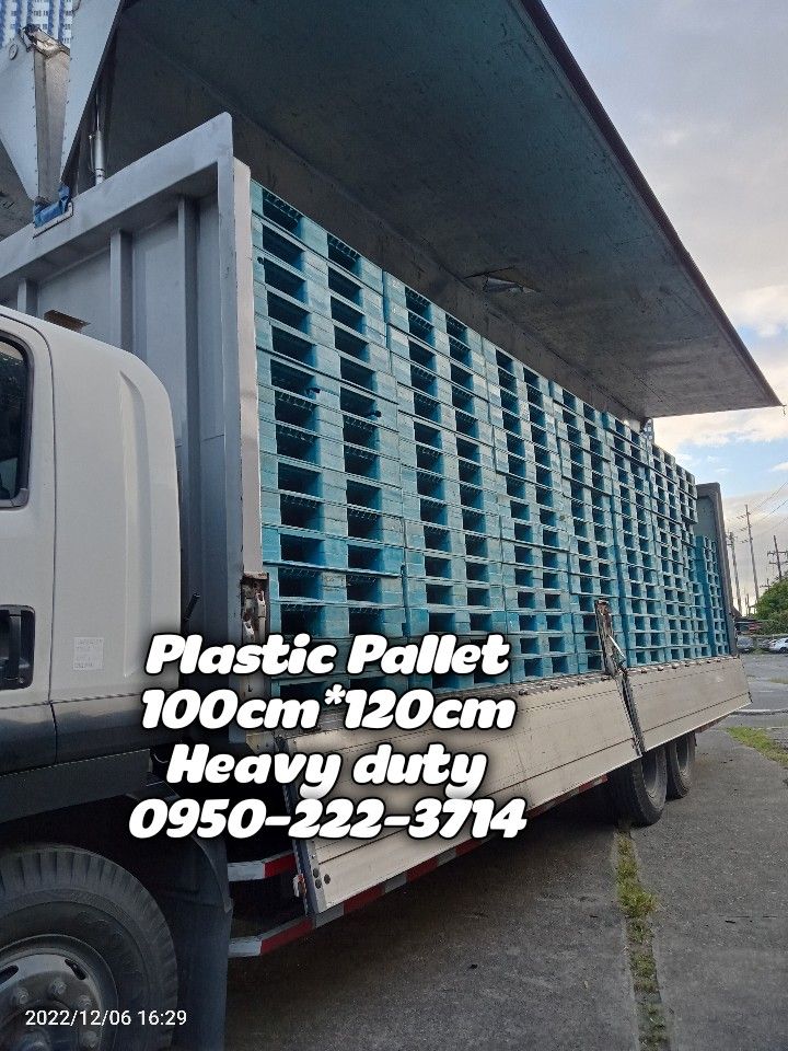 Plastic Pallet, Commercial & Industrial, Industrial Equipment on Carousell