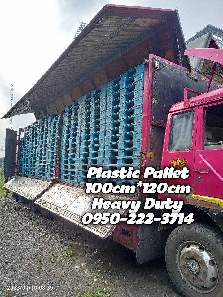 Plastic Pallet, Commercial & Industrial, Industrial Equipment on Carousell