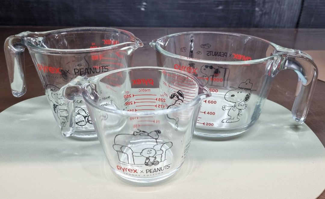 Pyrex x Snoopy Measuring Cups 3pcs., Furniture & Home Living ...