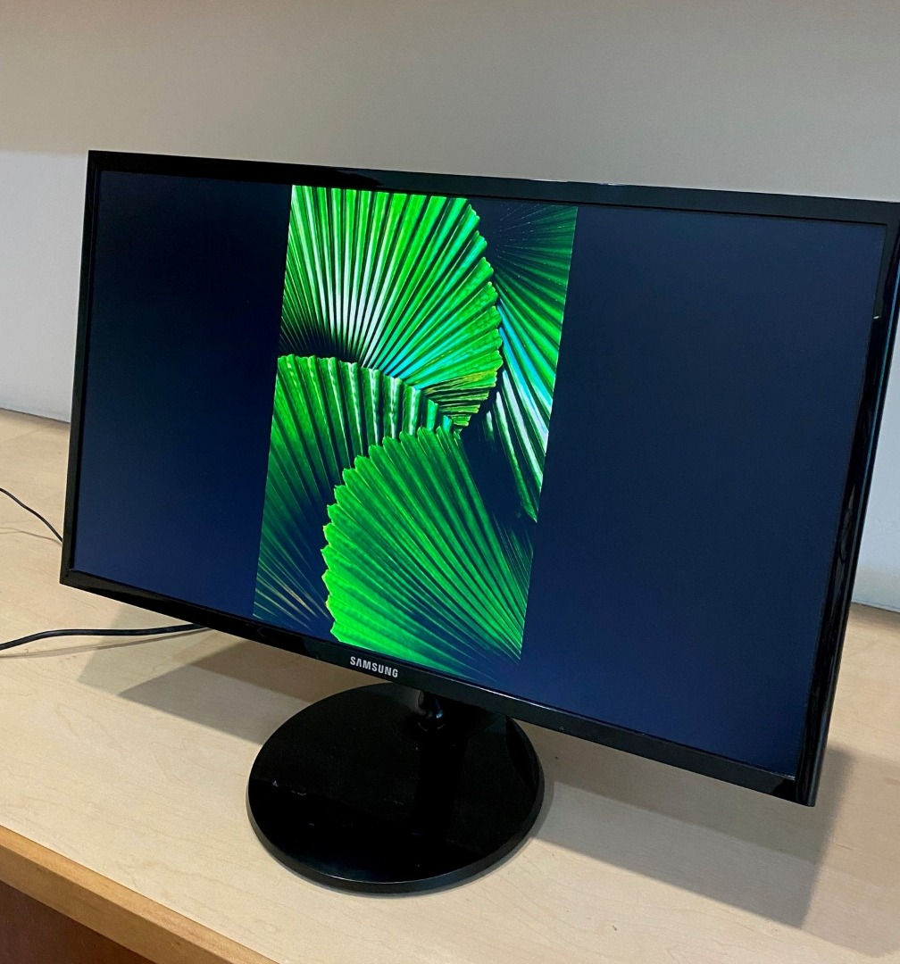 SAMSUNG 24-inch color monitor, Computers & Tech, Parts & Accessories ...