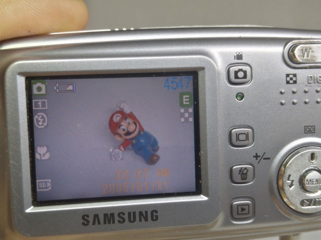 Samsung vintage camera, Photography, Cameras on Carousell